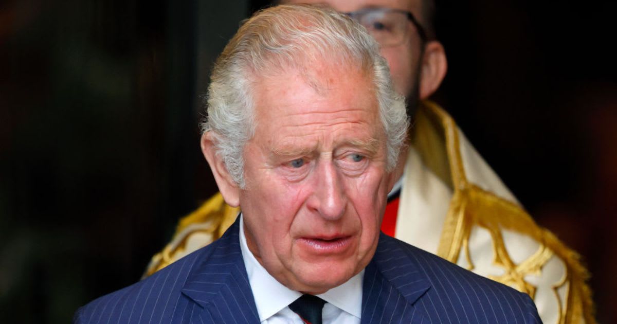 Charles could keep his distance from Harry during UK trip
