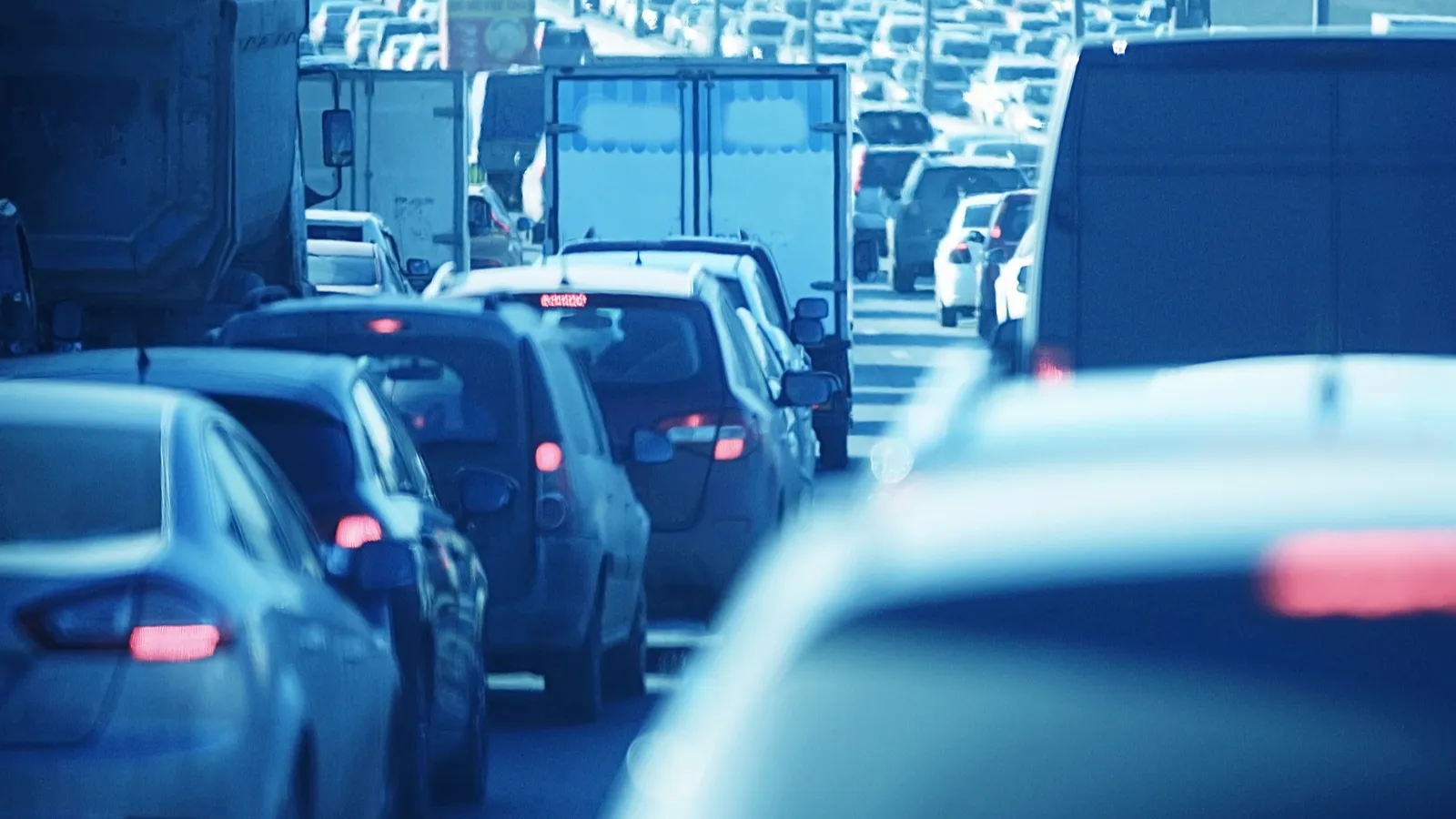 Self-driving cars could make city traffic jams worse, expert warns