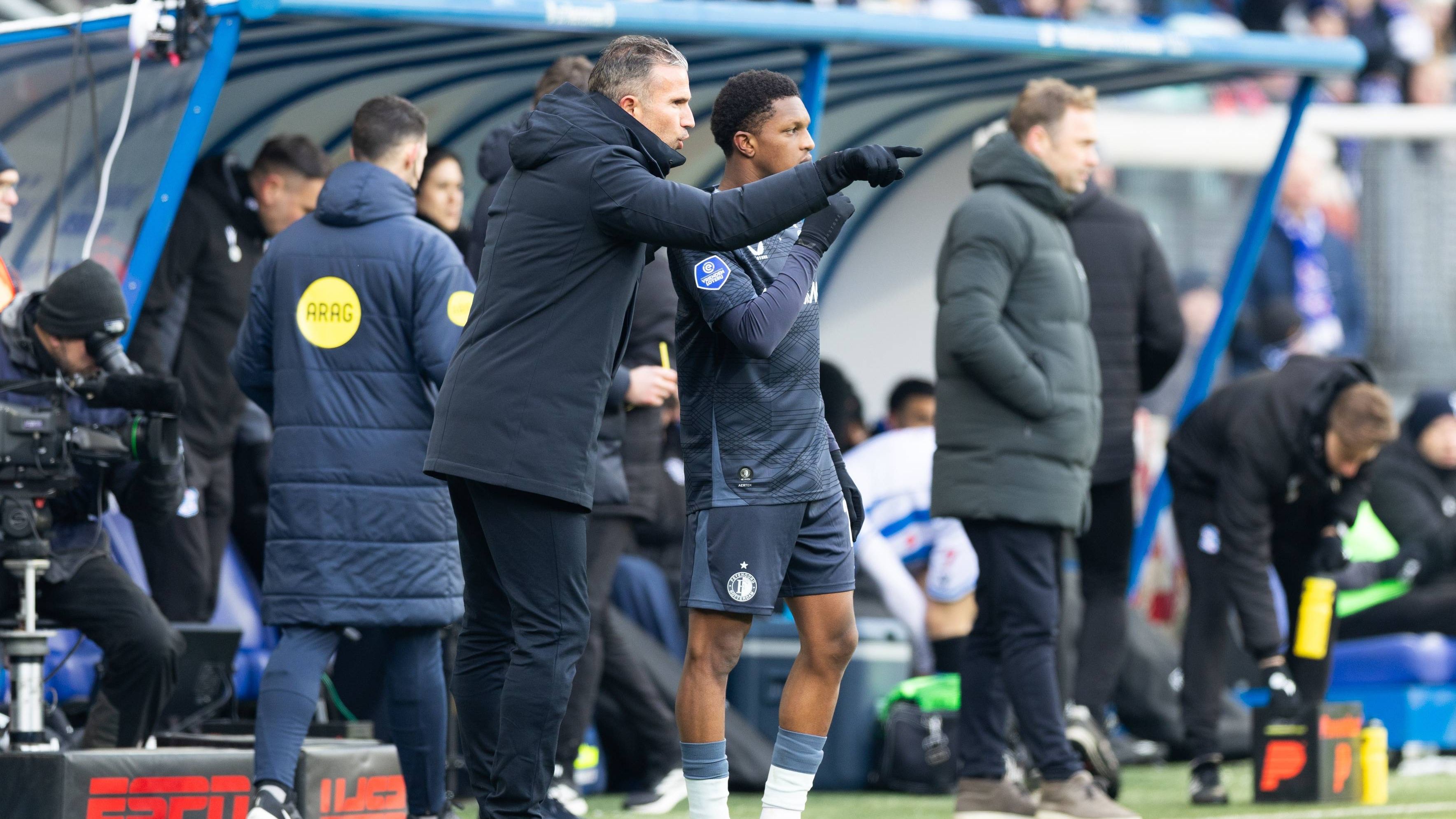 Robin van Persie ging tegen alle medische adviezen in: Givairo Read ...