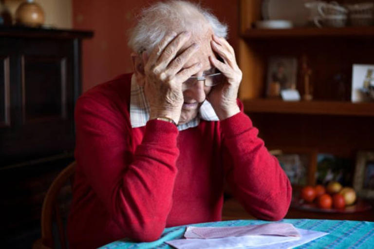 DWP handing state pensioners big £4,300 boost within 50 working days