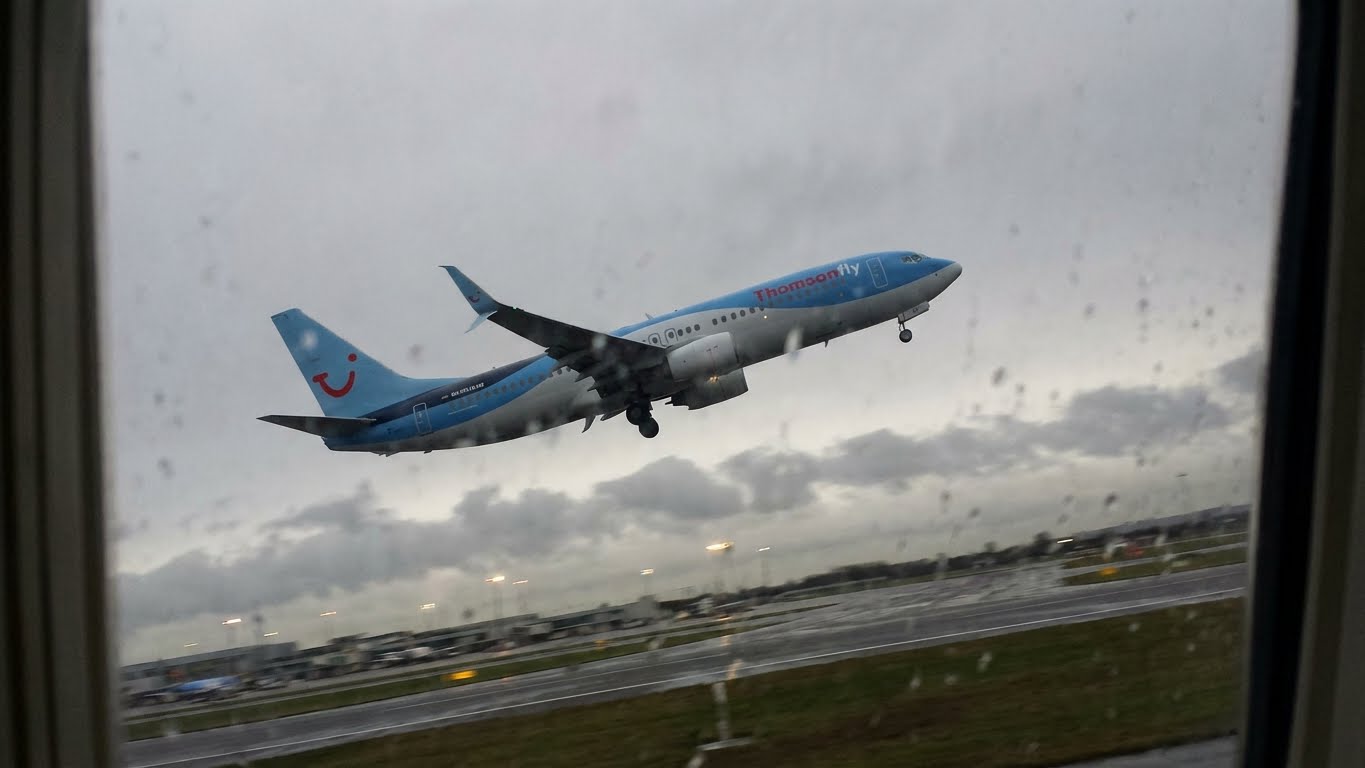 Thomsonfly flight 3894 and the sudden climb that shocked everyone on board