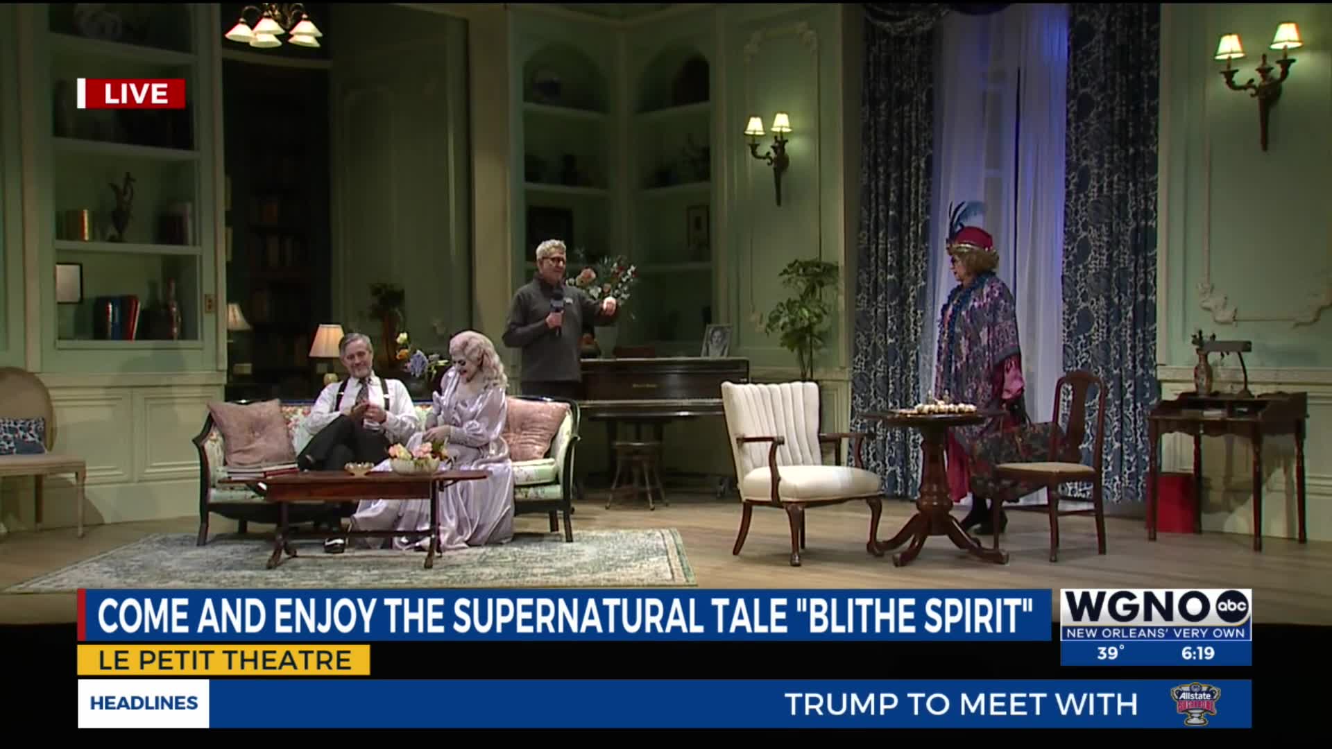 Getting a reading from a French Quarter medium