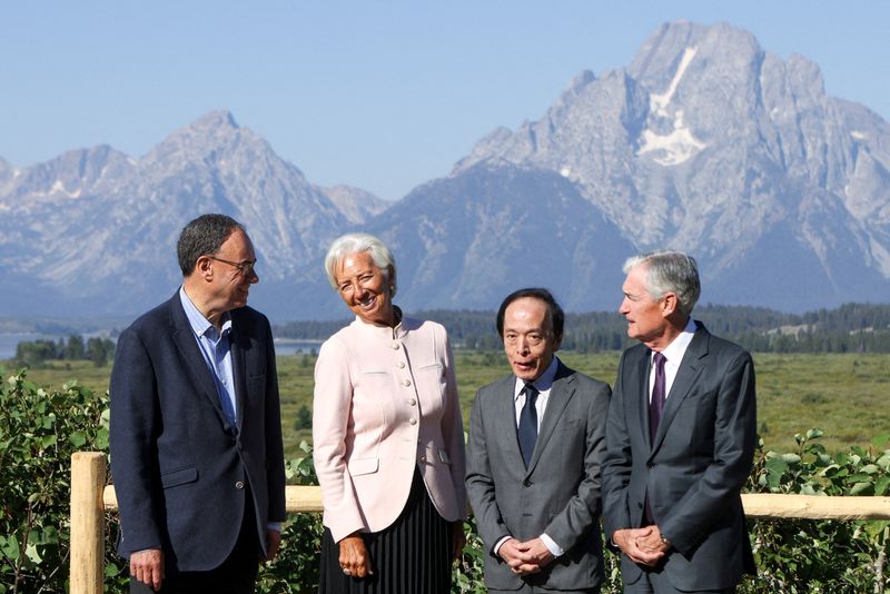 Global central bank chiefs defend Fed's Powell after Trump threat