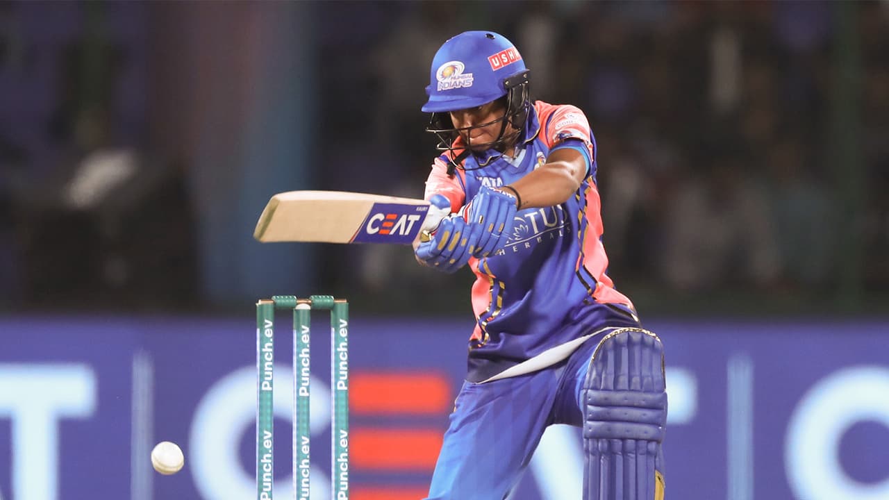WPL: Mumbai Indians win toss, opt to field first against Gujarat Giants