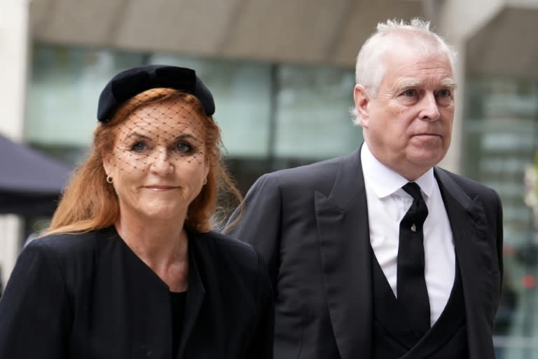 Palace on high alert over Sarah Ferguson's alleged plan to sell private ...