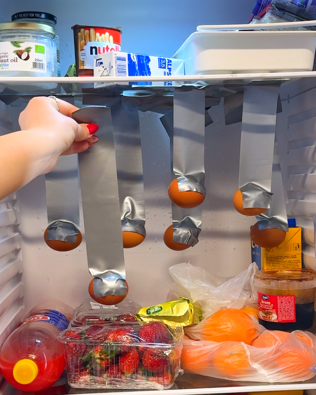Space-saving win inside the fridge 🎉🧃