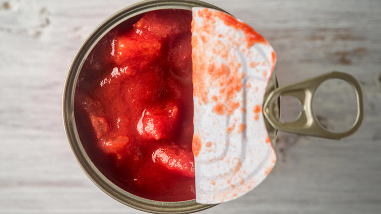 The difference between 6 types of canned tomatoes, and when to use them