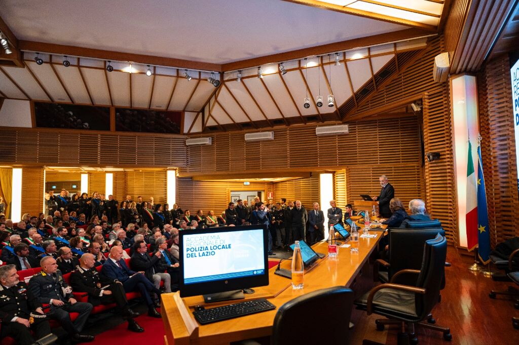 Rocca presenta l'Accademia regionale di Polizia locale del Lazio