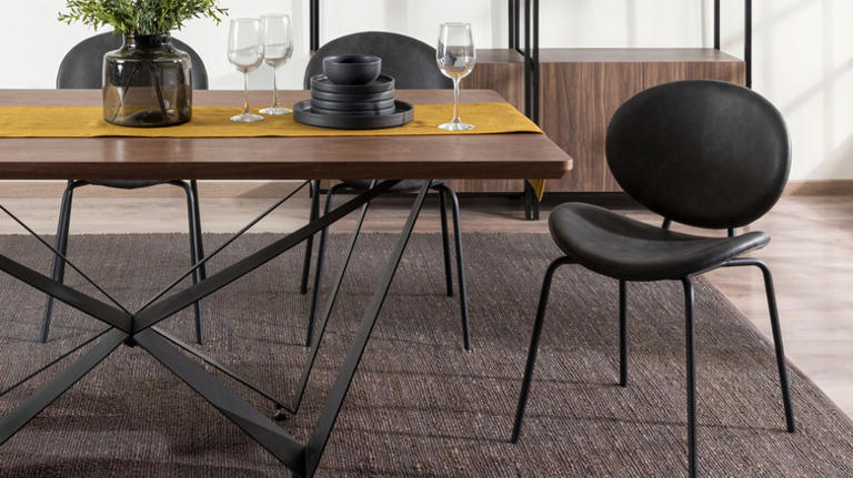 The 90s-inspired trend that's set to take over dining room decor