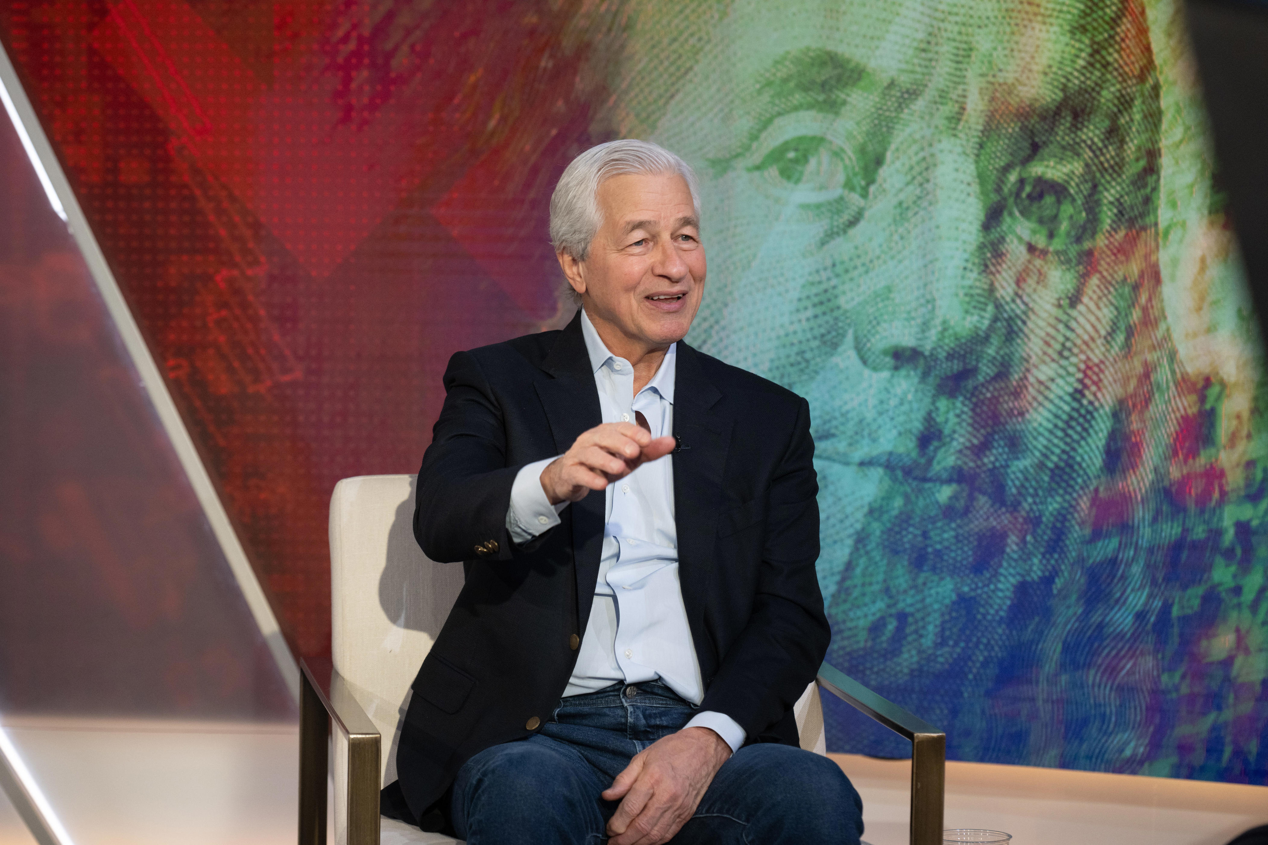 JPMorgan's CFO warns cutting credit card interest could make the ...