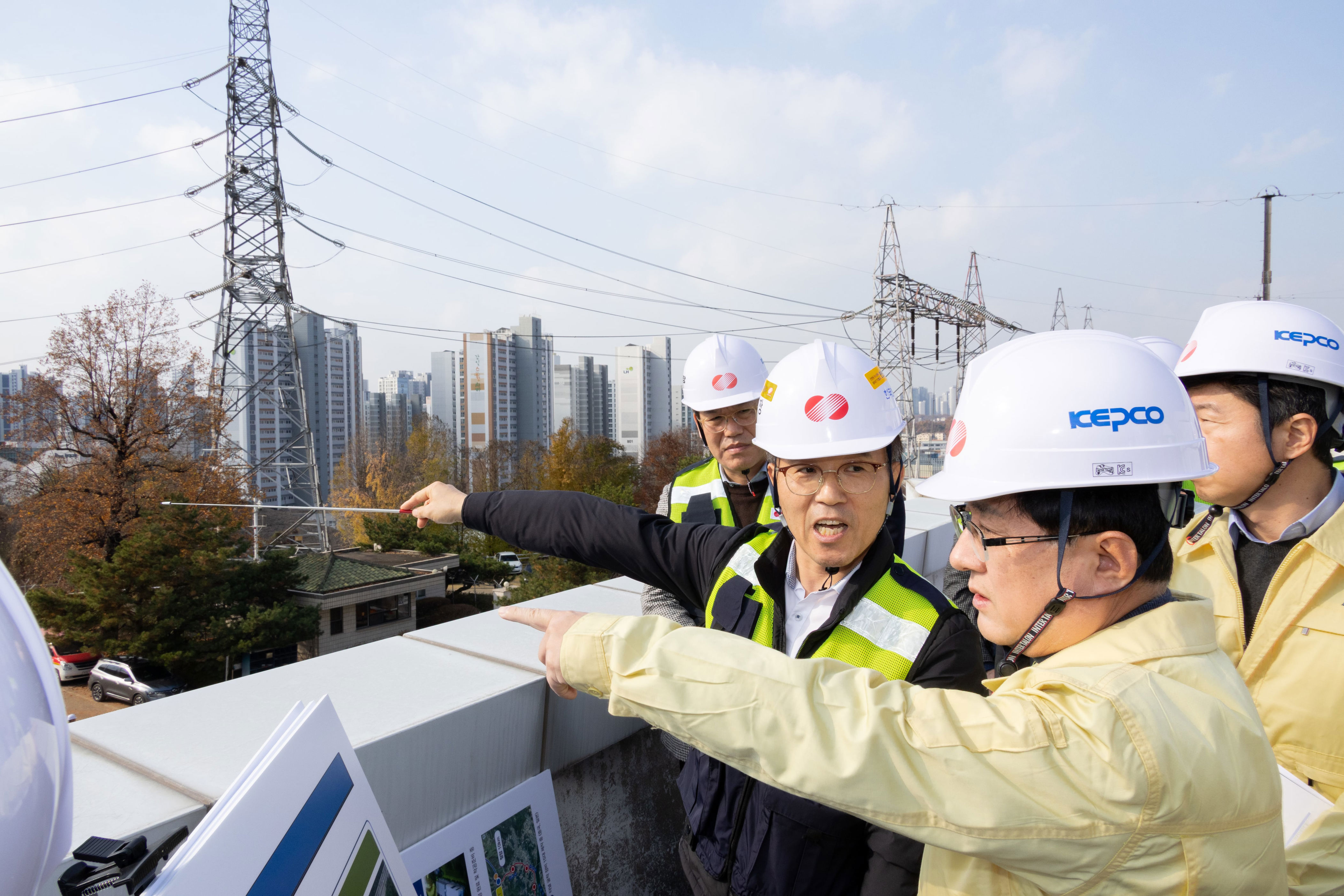 Government, KEPCO review alternative sites despite prior 'optimal' claim