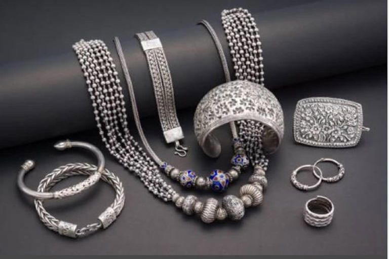 Today silver rate: सप्ताह के दूसरे दिन फिर महंगी हुई चांदी, प्रति ...