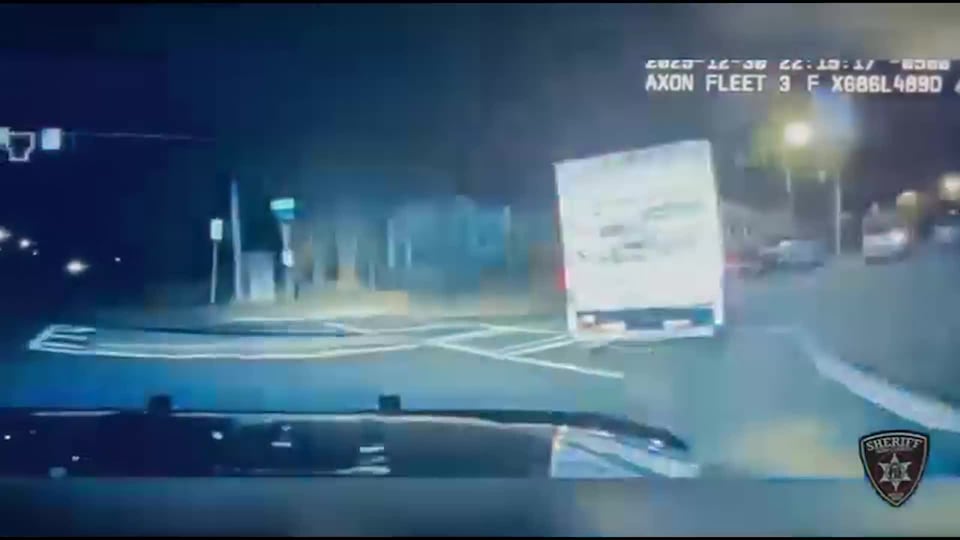 High-speed chase with stolen U-Haul ends with Georgia suspect hiding in ...