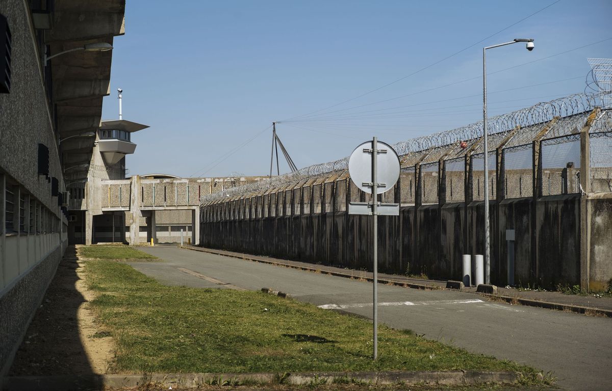 Jura : Un arsenal retrouvé dans la cour d’une prison