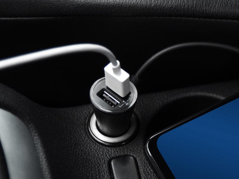 Offerta limitata per l’inverter da auto con il quale ricaricare tutti i ...