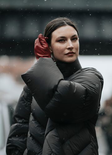 Styling-Trick 2026: So wirken Pufferjacken plötzlich chic