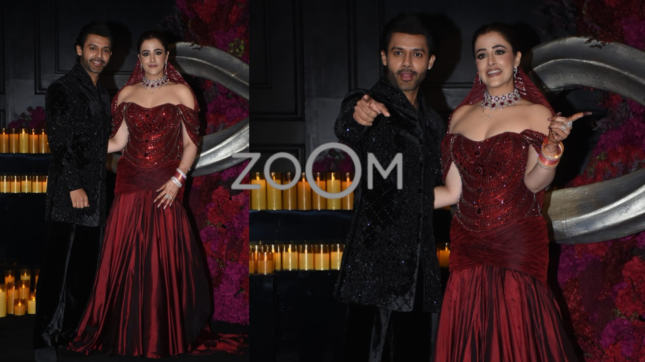 Newlyweds Nupur Sanon-Stebin Ben beam with joy as they pose at Mumbai ...