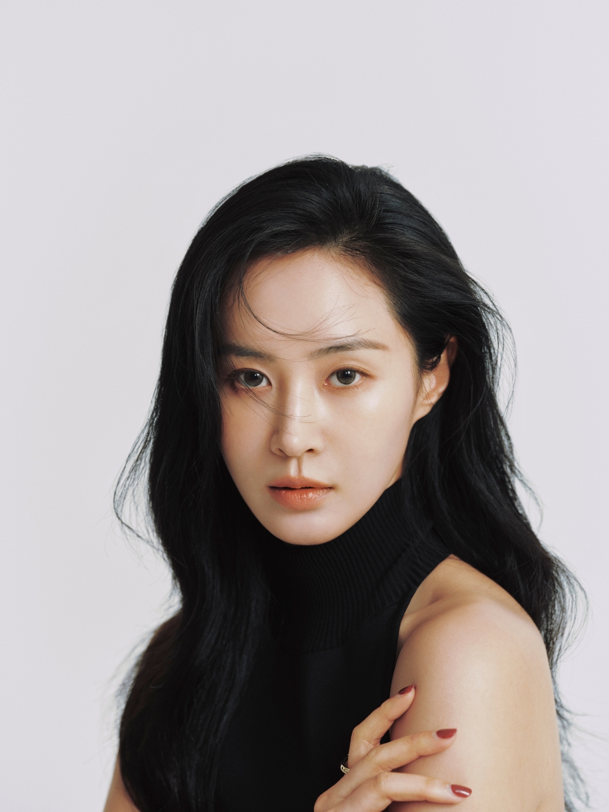 Kwon Yuri to appear in the psychological thriller play 'The Wasp (Wasp)'