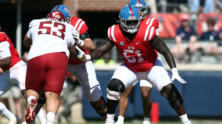 Elite Ole Miss football offensive weapon withdraws from portal ...
