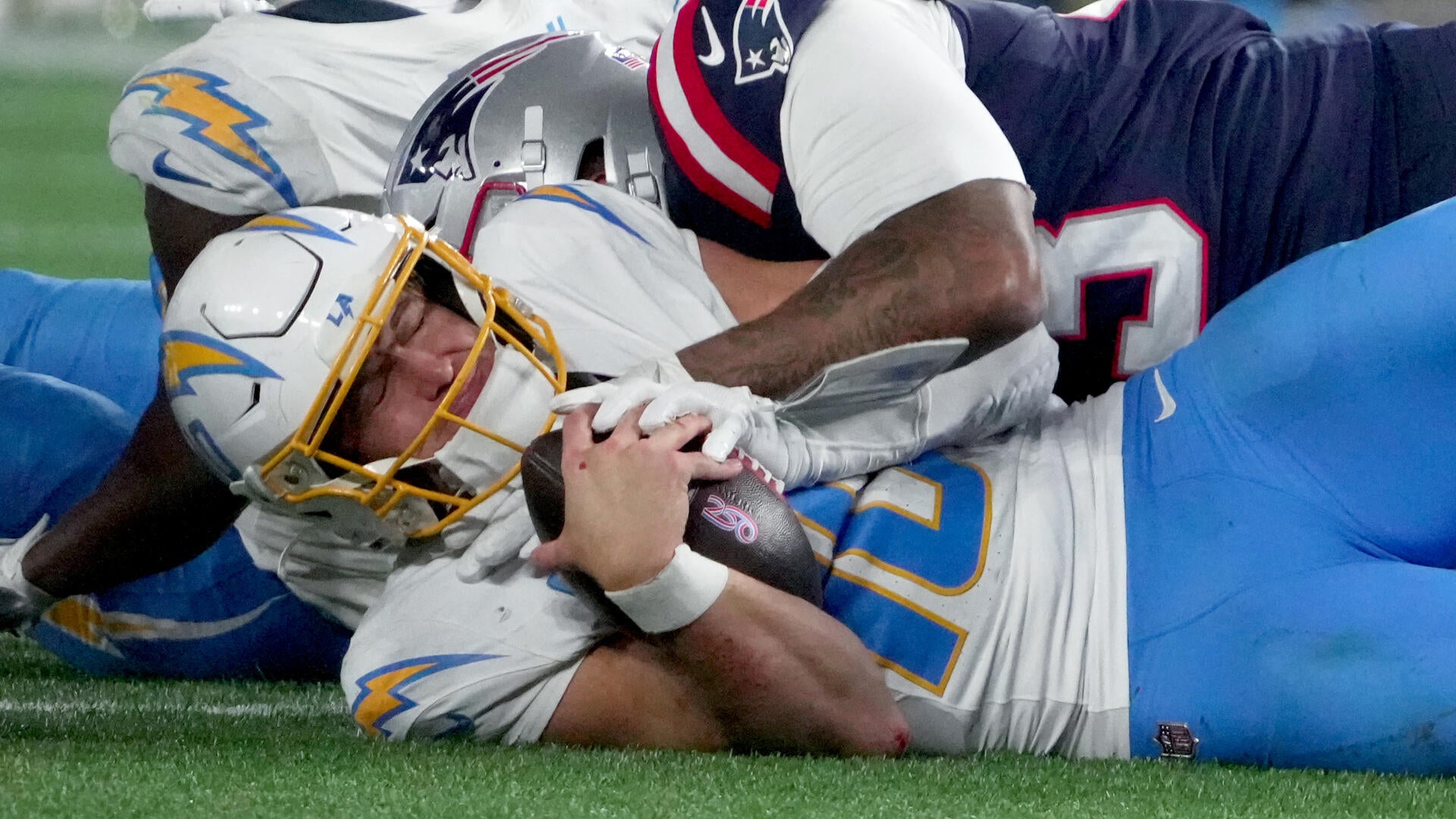 Justin Herbert still hasn't won a playoff game. How much is his fault ...