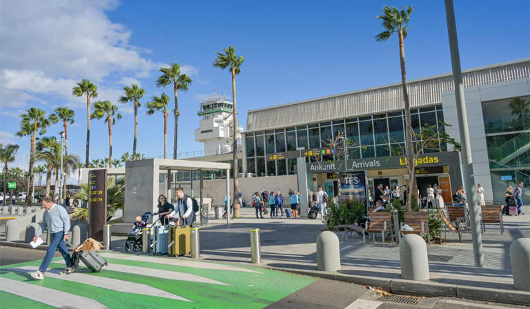 Shock at Spanish airport as man tries to board plane with dead body