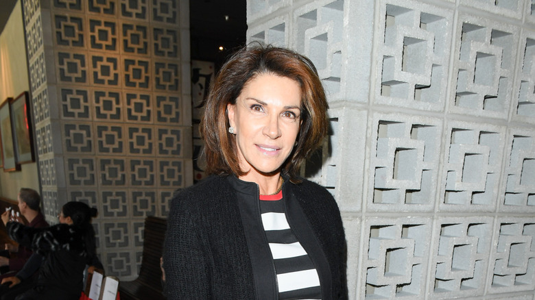 The unique layout HGTV designer Hilary Farr uses to maximize bathroom space