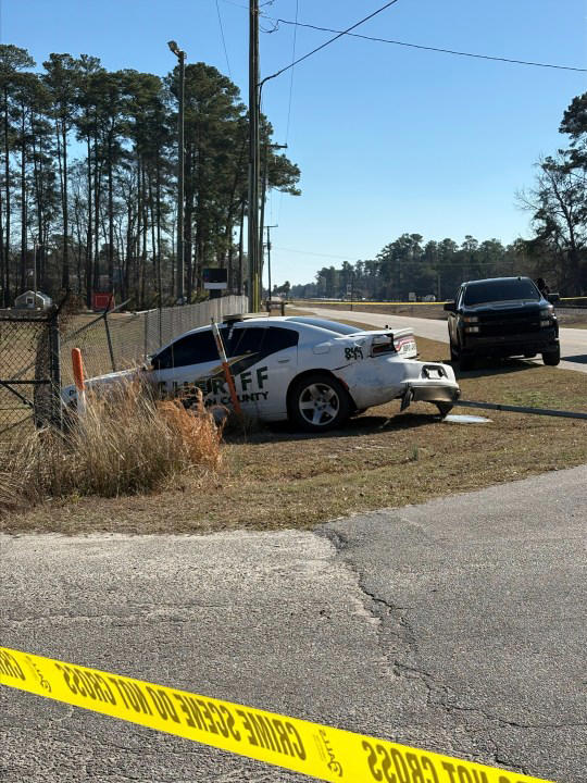 Patrol car stolen ends in 2 deputies injured, 1 suspect arrested