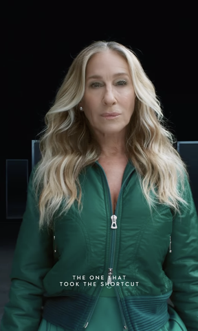 Sarah Jessica Parker recreates polarizing Carrie Bradshaw look in a ...