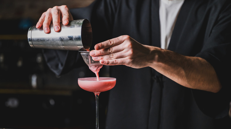 10 rules bartenders always have to follow