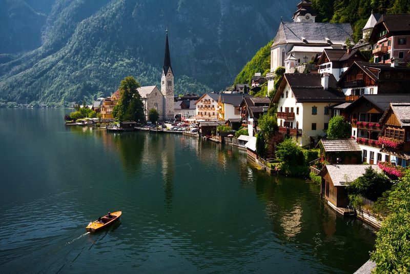 15 European towns that look like a postcard from every angle