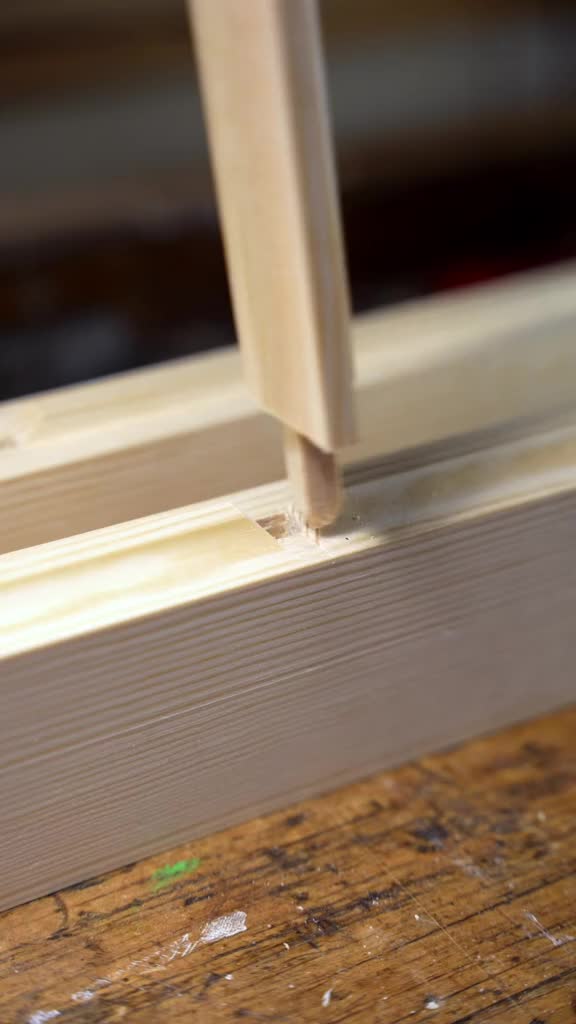 Building solid wood doors with tight joinery fits