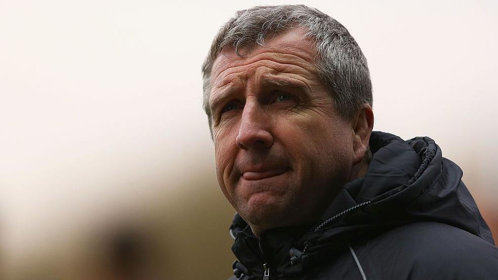 Rugby coach criticised for 'playing like women' comment