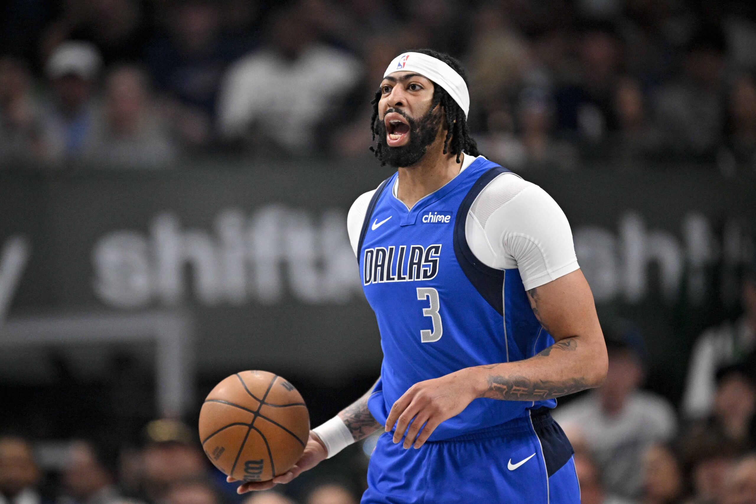 Mavericks exploring Anthony Davis trade talks despite impending surgery