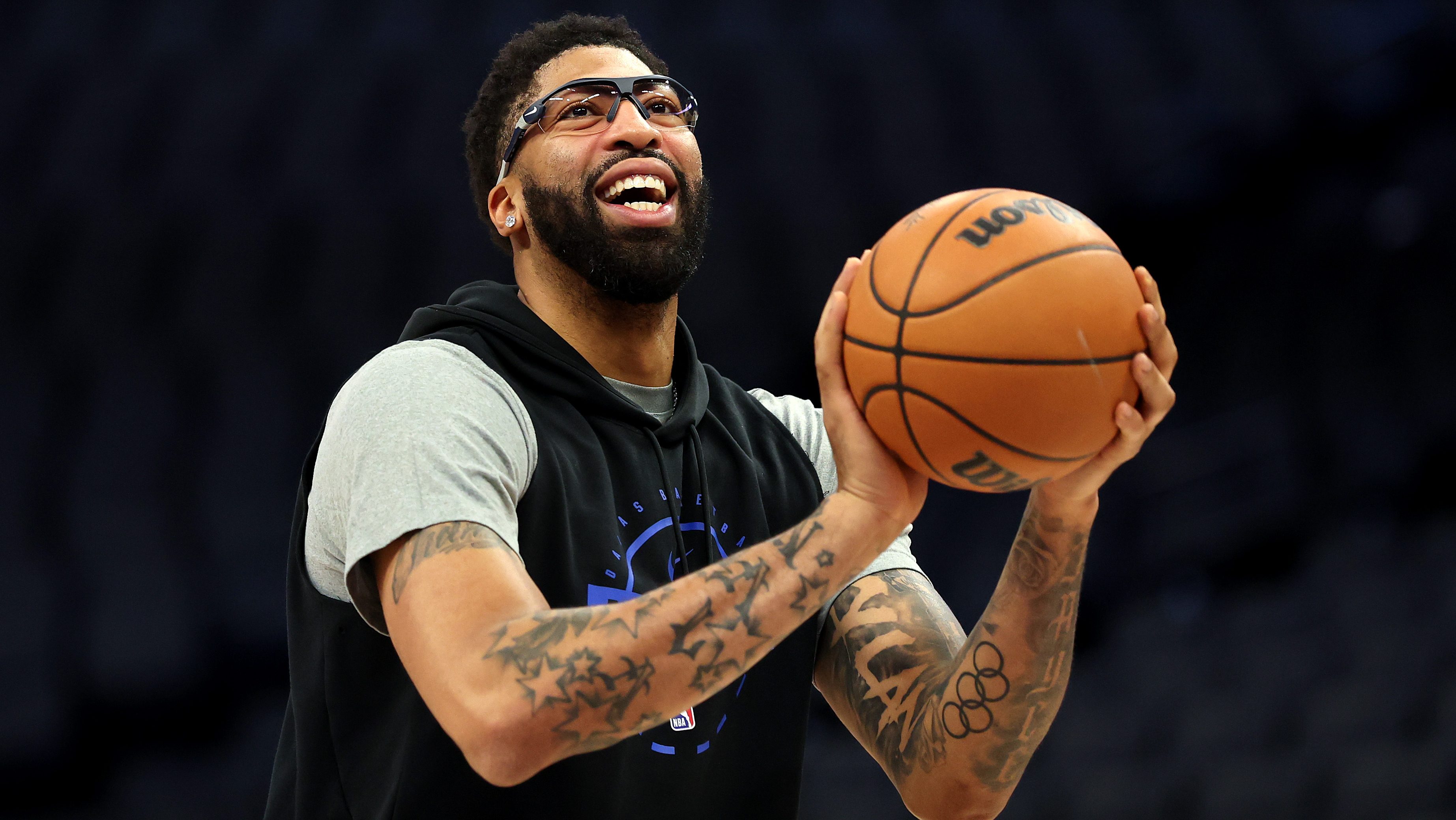 Mavericks still interested in trading injured star: Insider