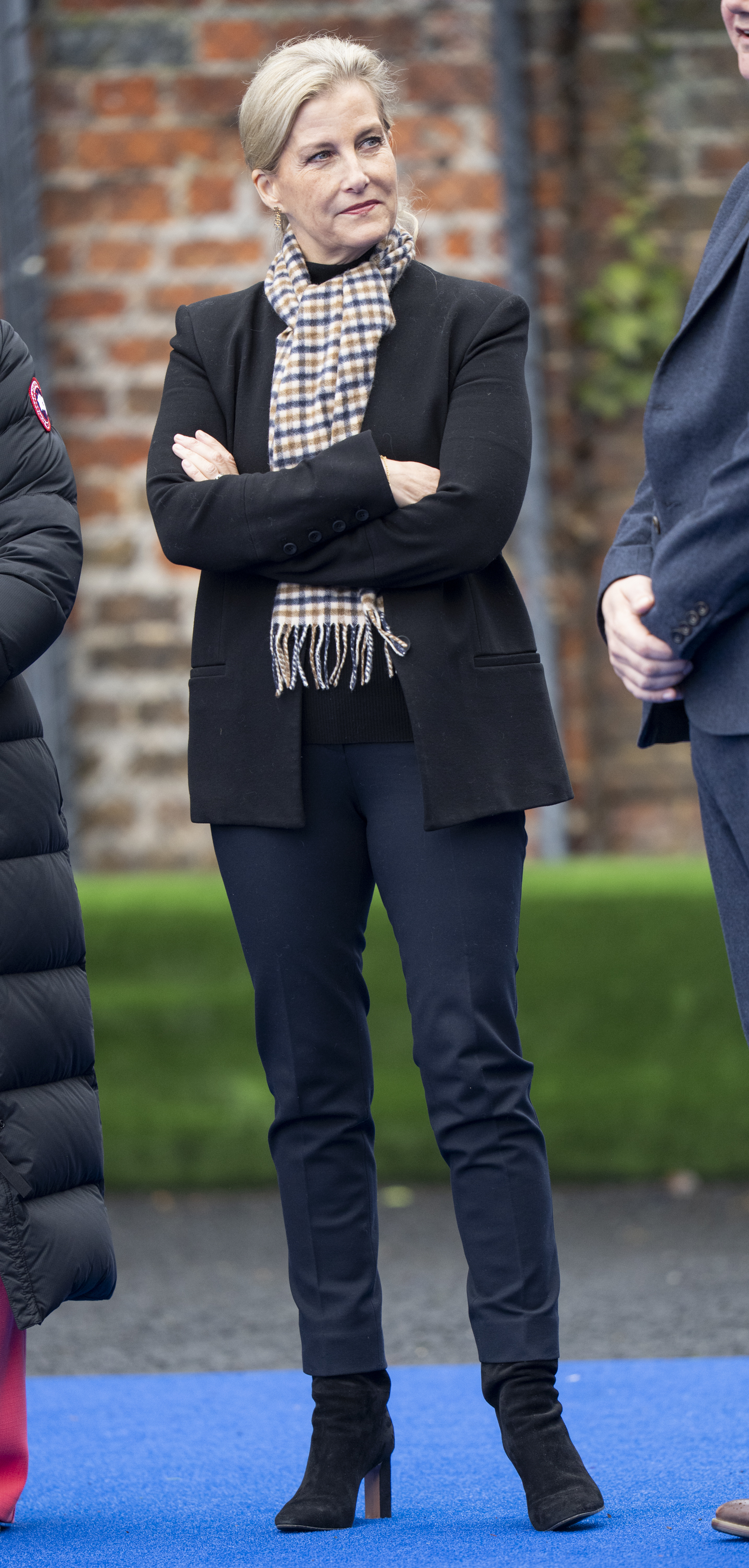 Duchess Sophie wears an iconic Princess Kate scarf from 2011 for a ...