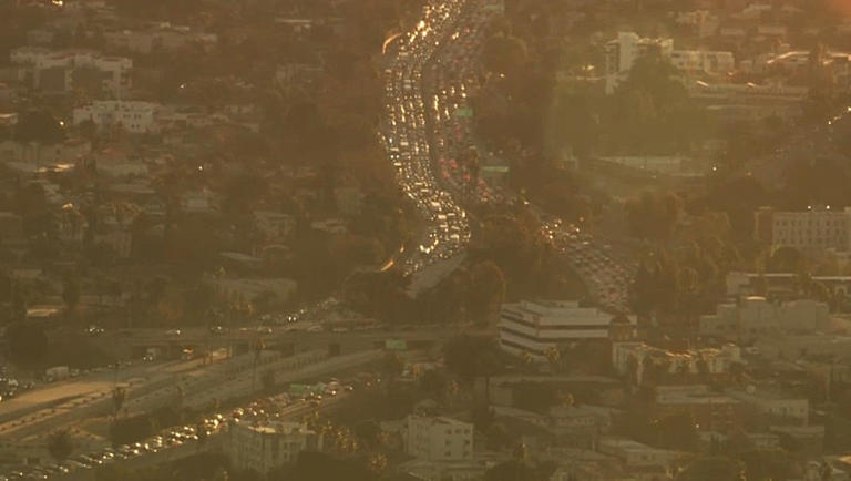 Big rig crash and fuel spill snarls 101 Freeway traffic in East Hollywood
