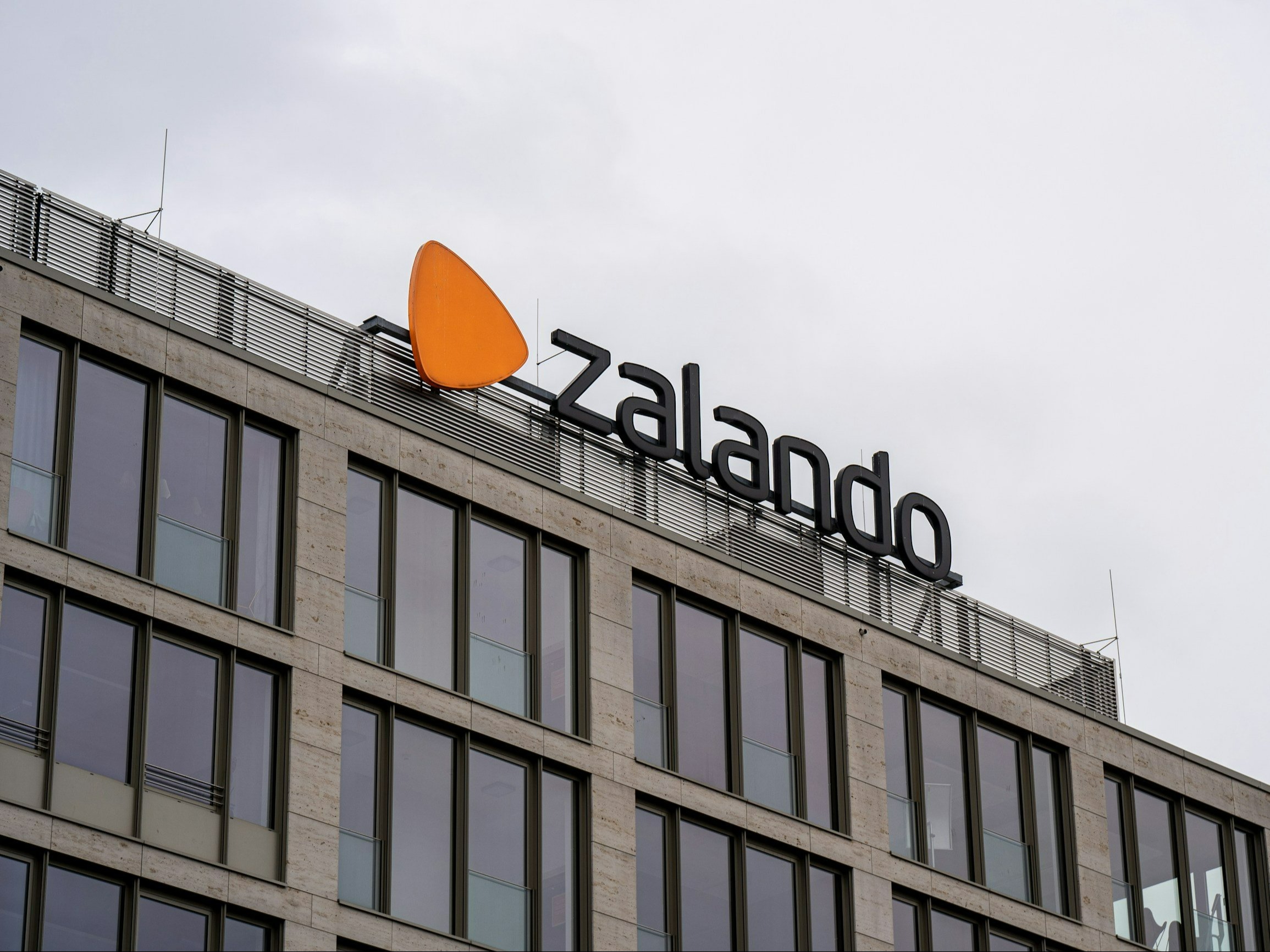 Platformy Temu i Zalando mają w Polsce kłopoty. Kupuj drożej!