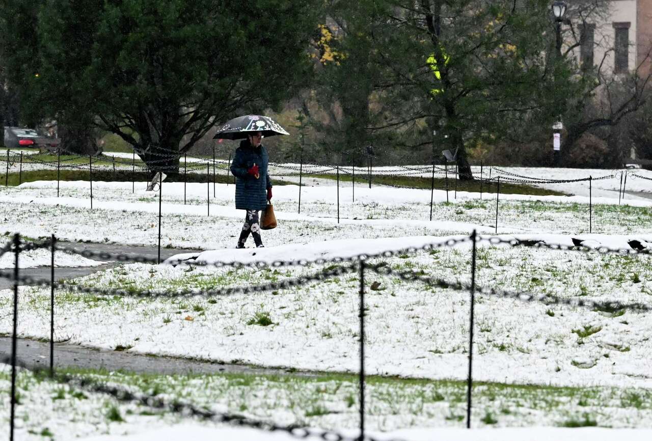 Overnight snow could leave roads slick by Thursday morning