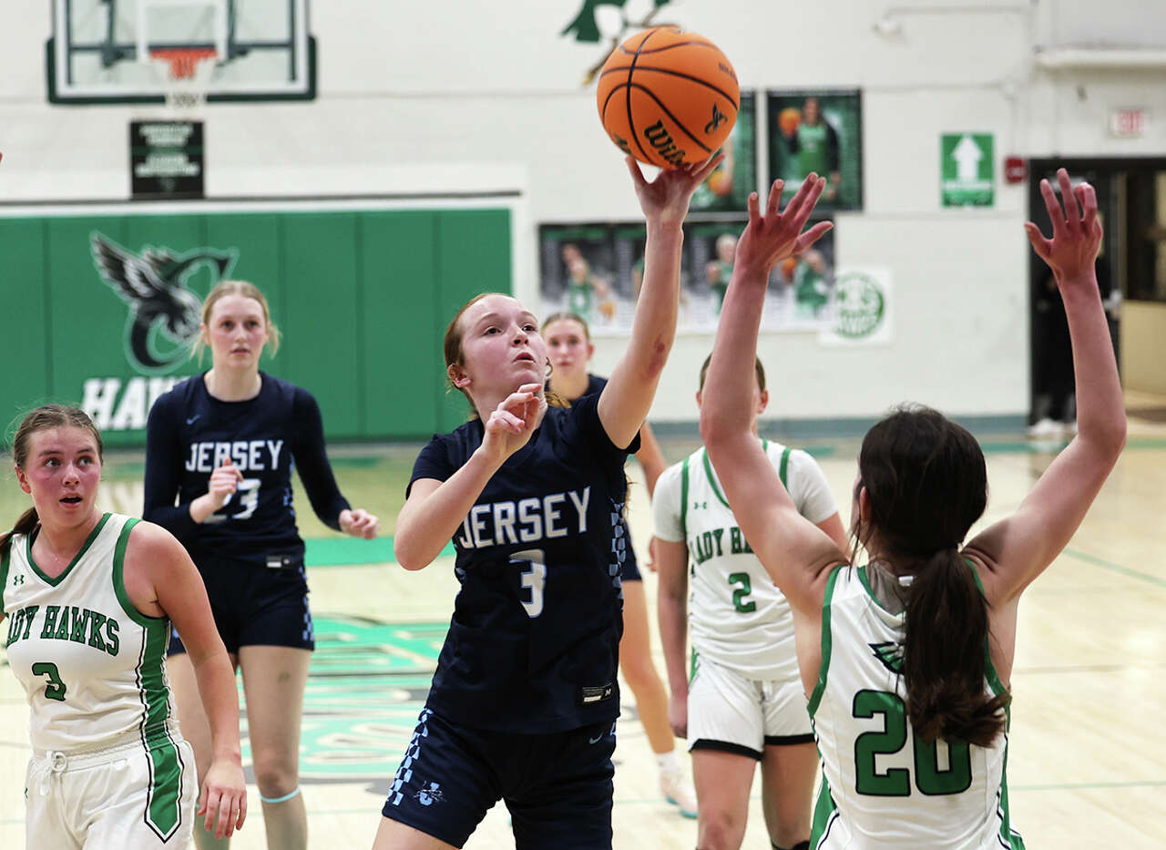 Monday girls basketball: Jersey beats Gillespie; CM falls to T-Town