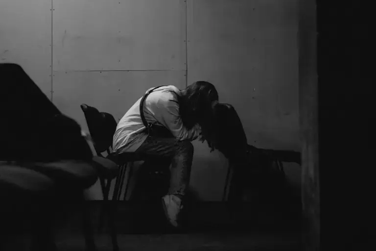 The 4 phrases older relatives say that family therapists say leave a mark