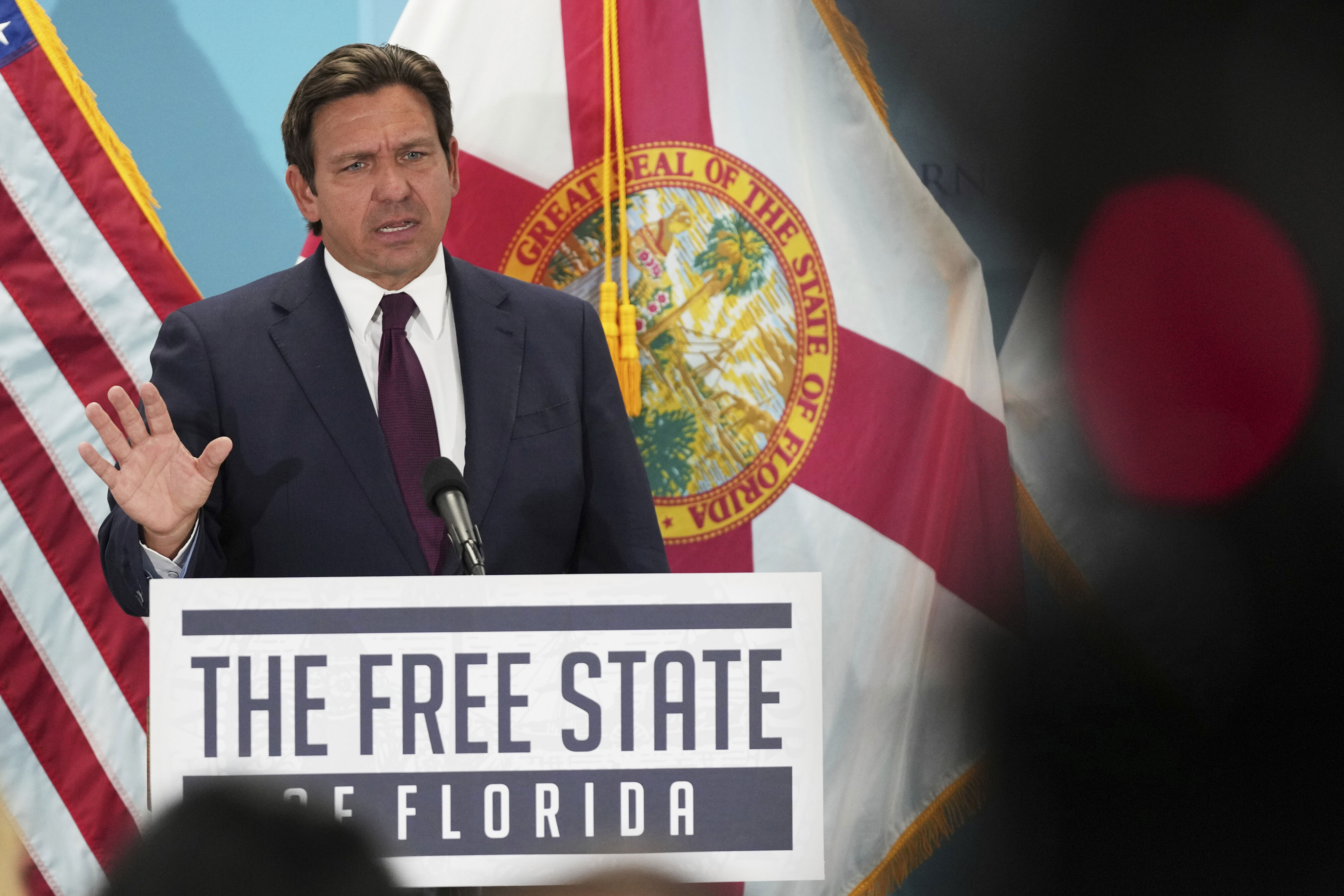 With uncertain future and bumpy session ahead, DeSantis touts 'results ...