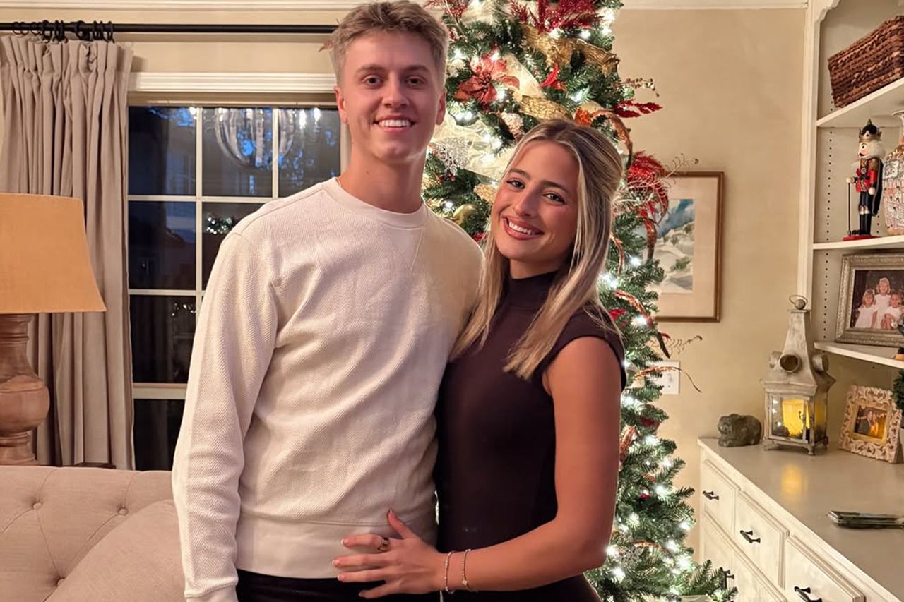 Influencer Avery Katherine Wood breaks down in tears as she announces ...