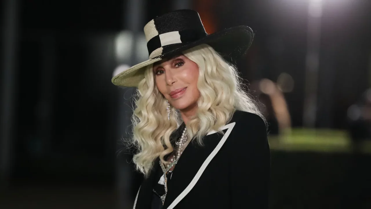 Cher recounts behind-the-scenes chaos on Burlesque that held the film back