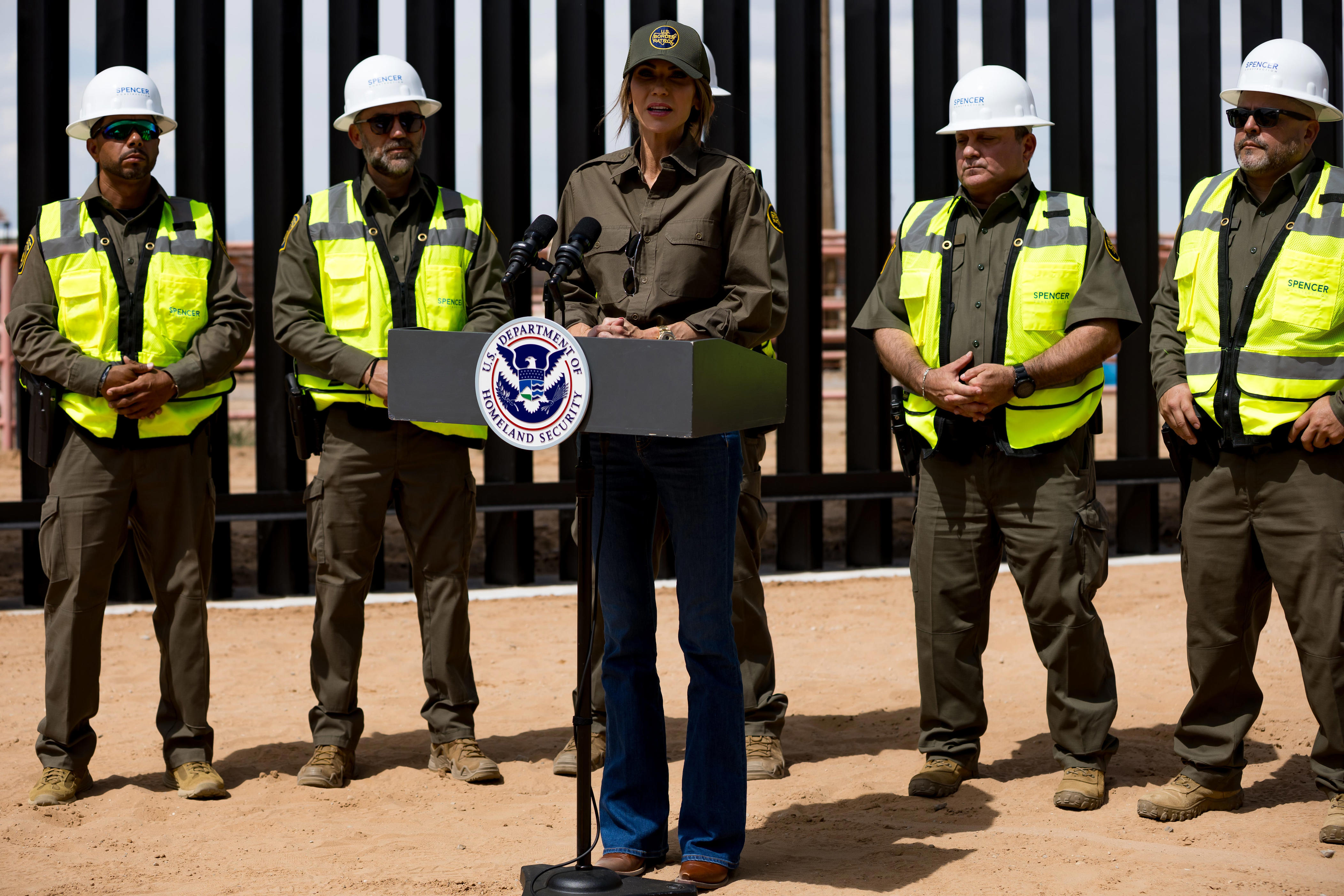 “Immature knuckleheads”: DHS insiders rip Noem after shooting fallout