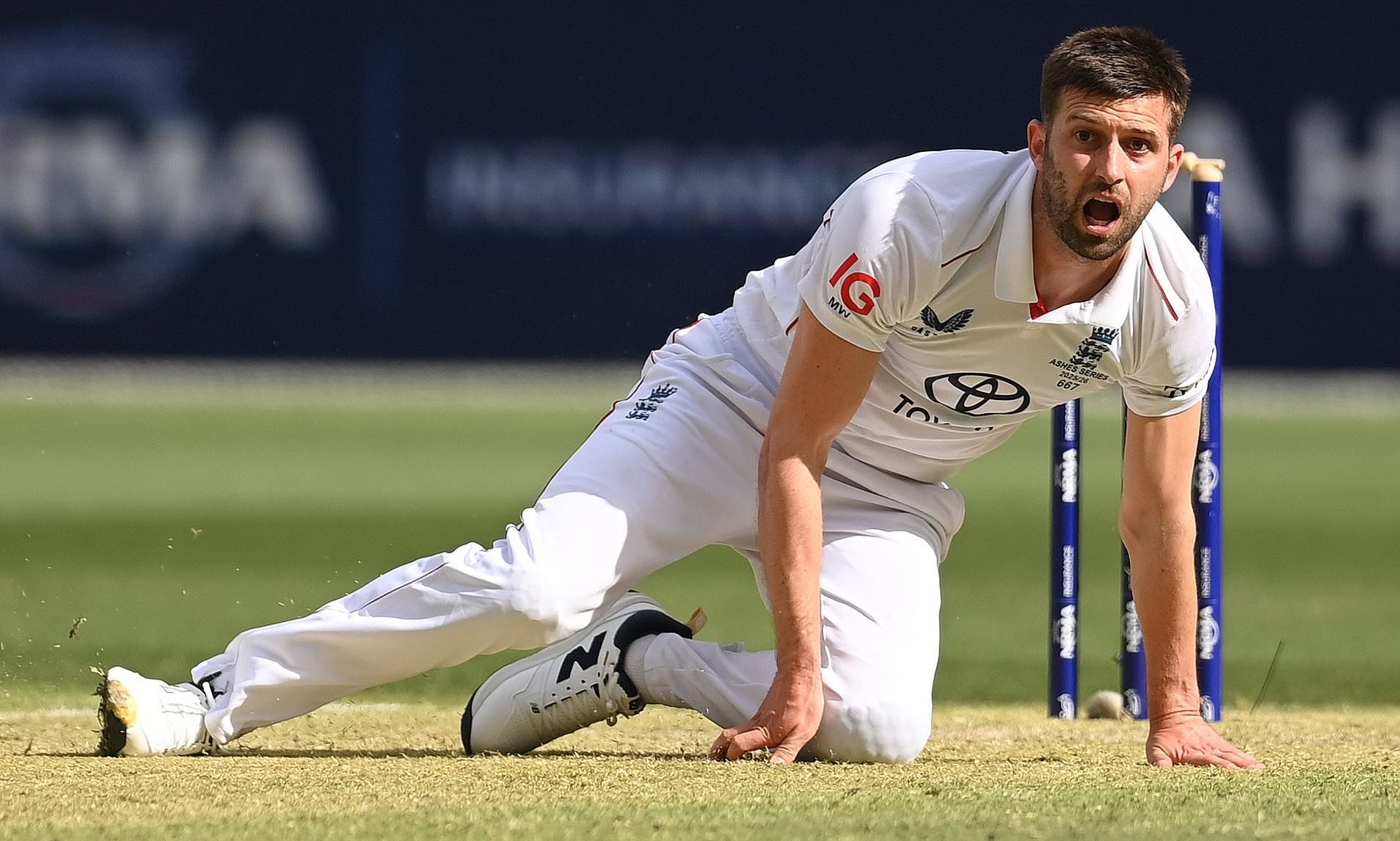 Mark Wood to knee specialist this week in bid to extend his England ...