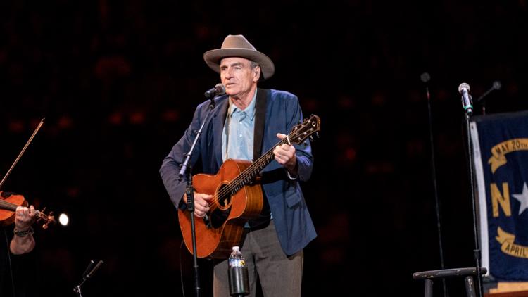 James Taylor is going to Carolina, on tour with his All-Star Band