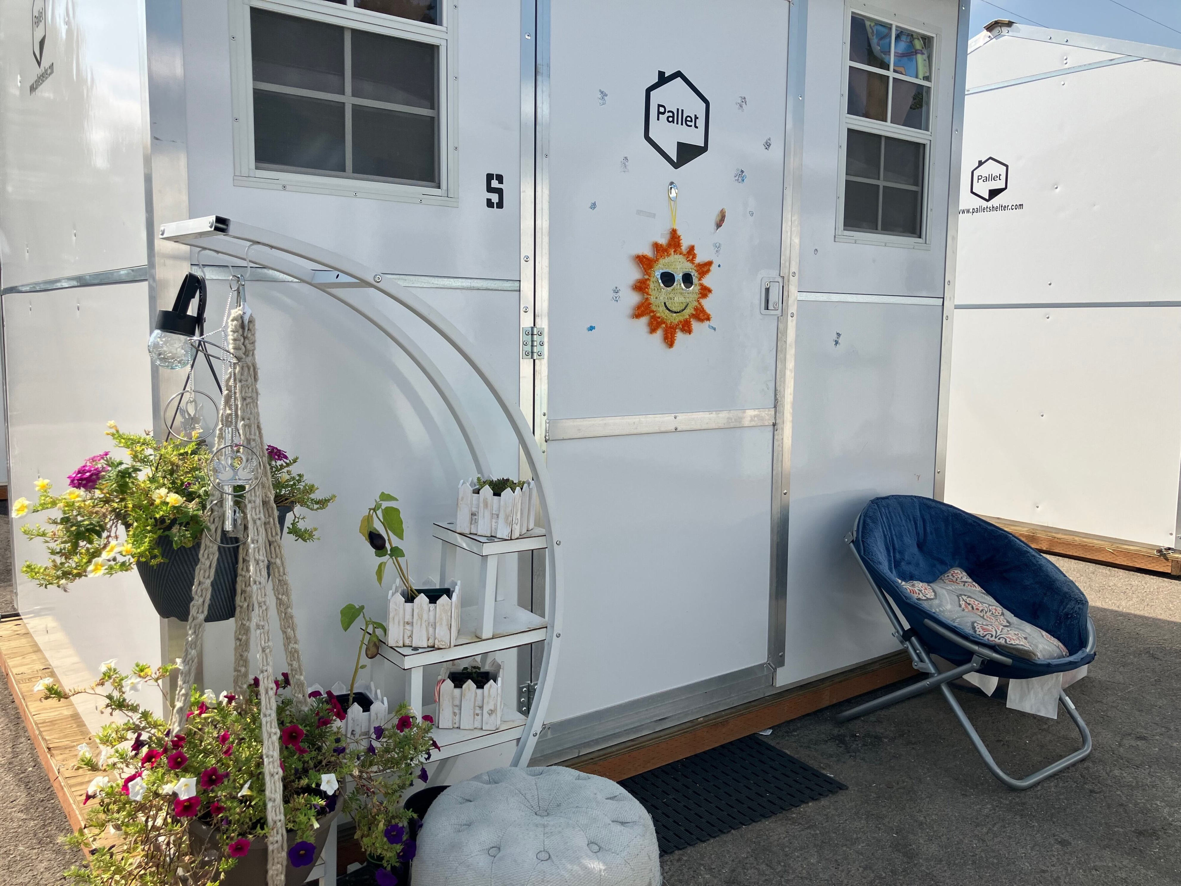 Few homeless shelter guests end up housed; new report details problems, points to solution