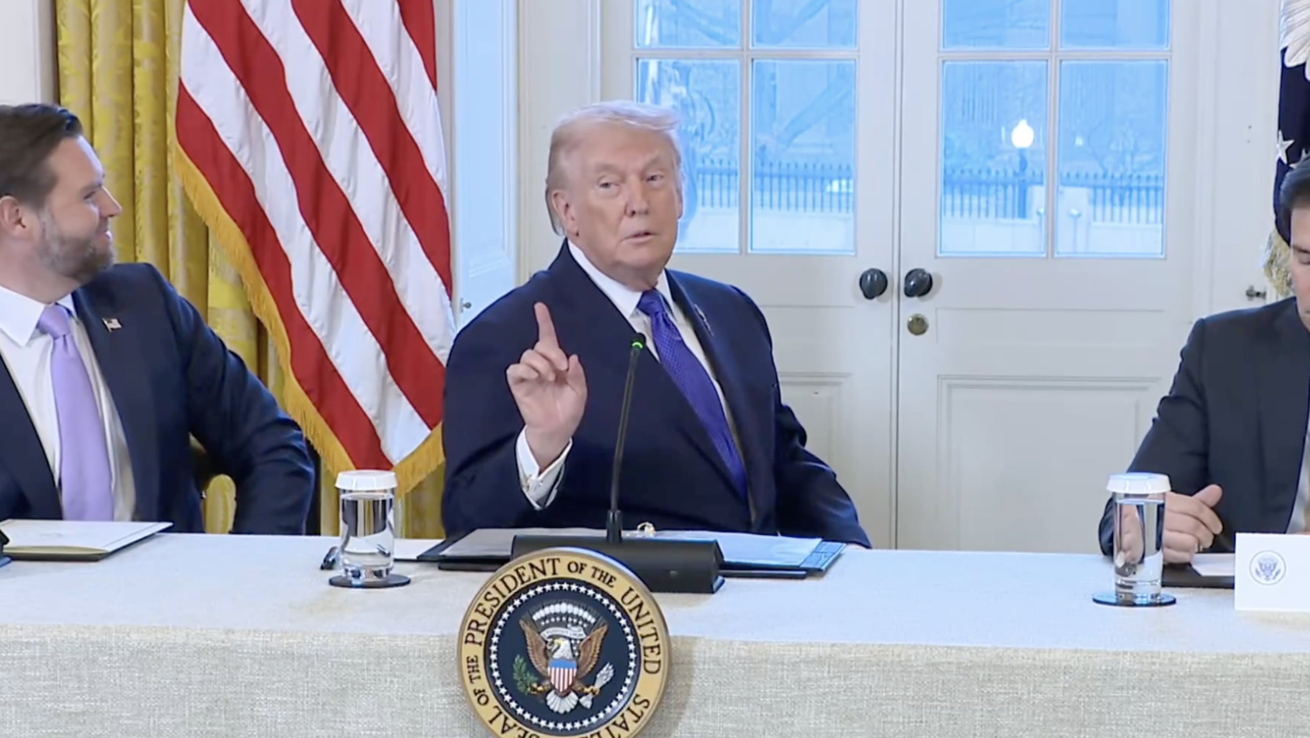 'I've got to look at this place': Trump halts remarks at the White ...