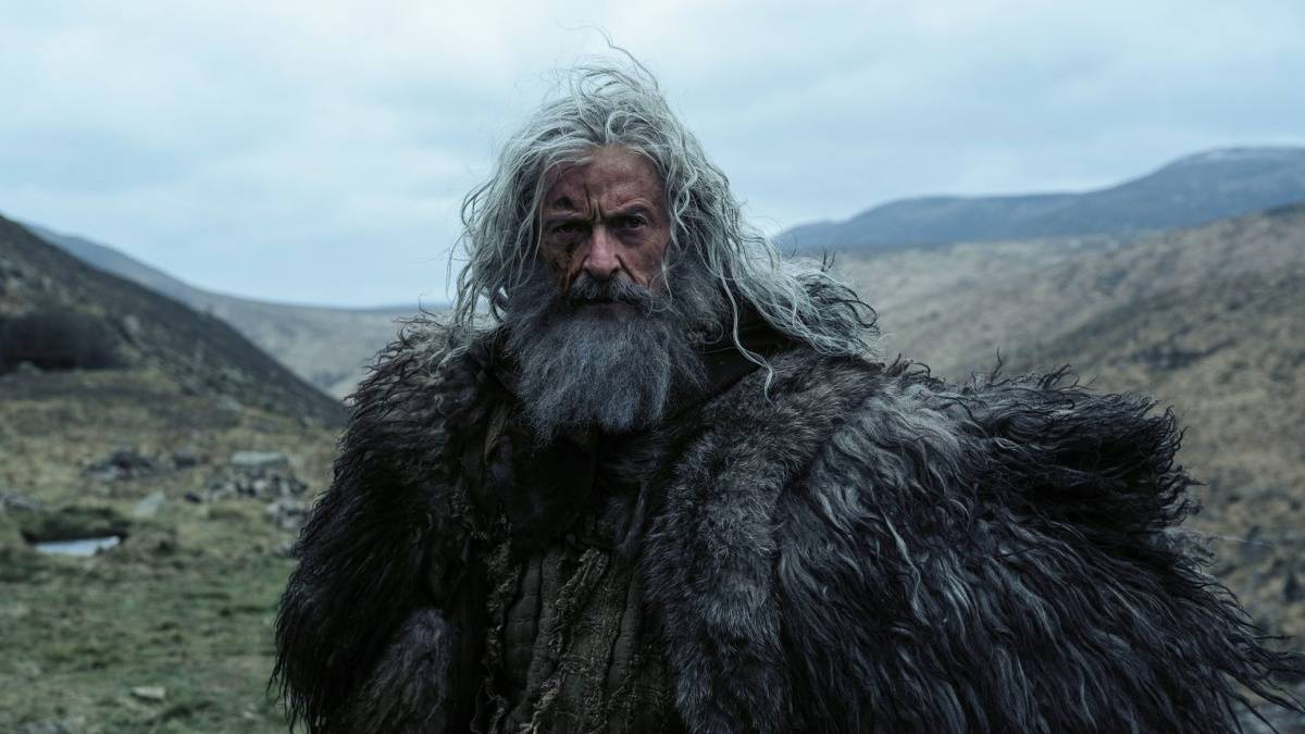 Hugh Jackman jako Robin Hood ukazuje legendu bez příkras. Temné, krvavé ...