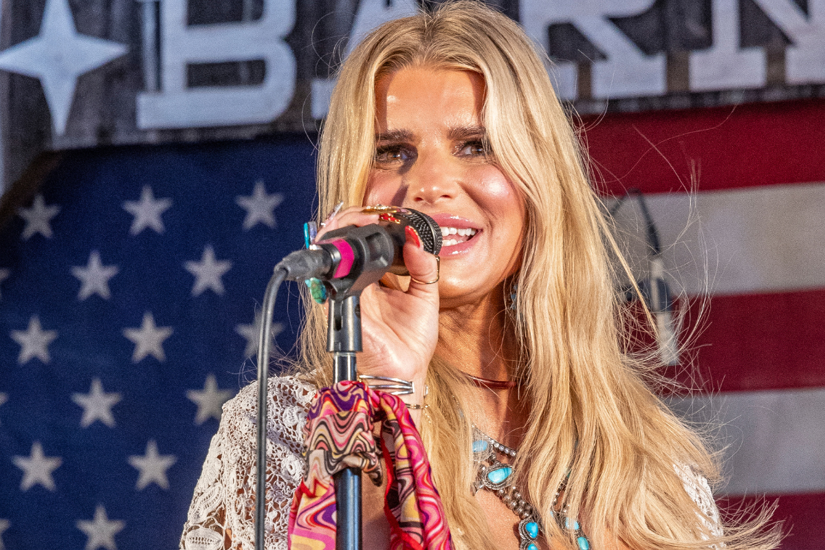 Jessica Simpson remains optimistic about love 1 year after announcing ...